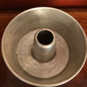 Kitchen | Vintage 1 Piece Tube Pan Ring Pan Thick Aluminum | Poshmark